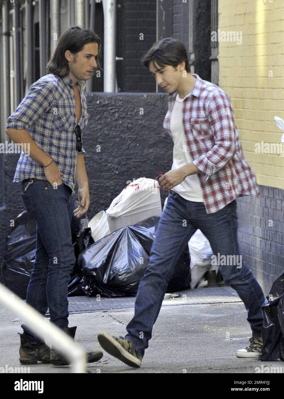 EXCLUSIVE!! Drew Barrymore and Justin Long get in another day of ...