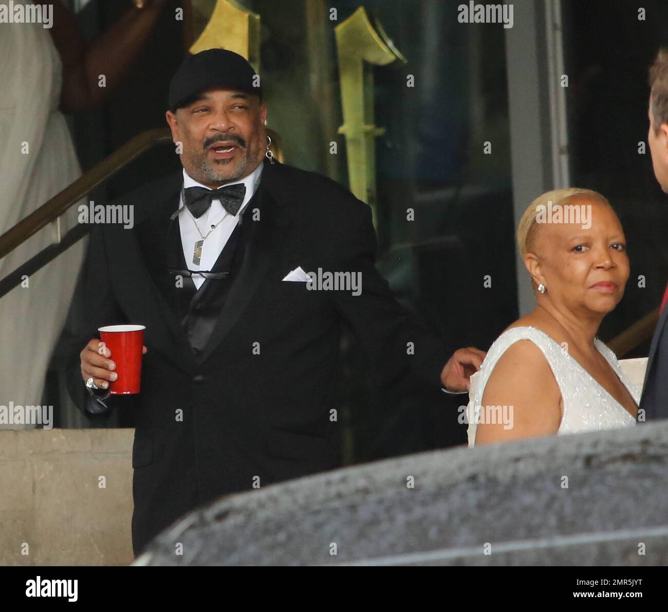 Guests leave their Miami Beach hotel to head for Dwyane Wade and ...