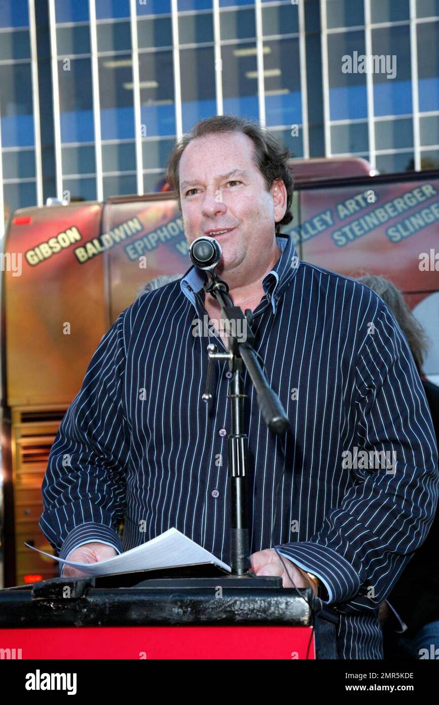 Jeffrey Foskett at the official unveiling of Guitartown on the Sunset ...