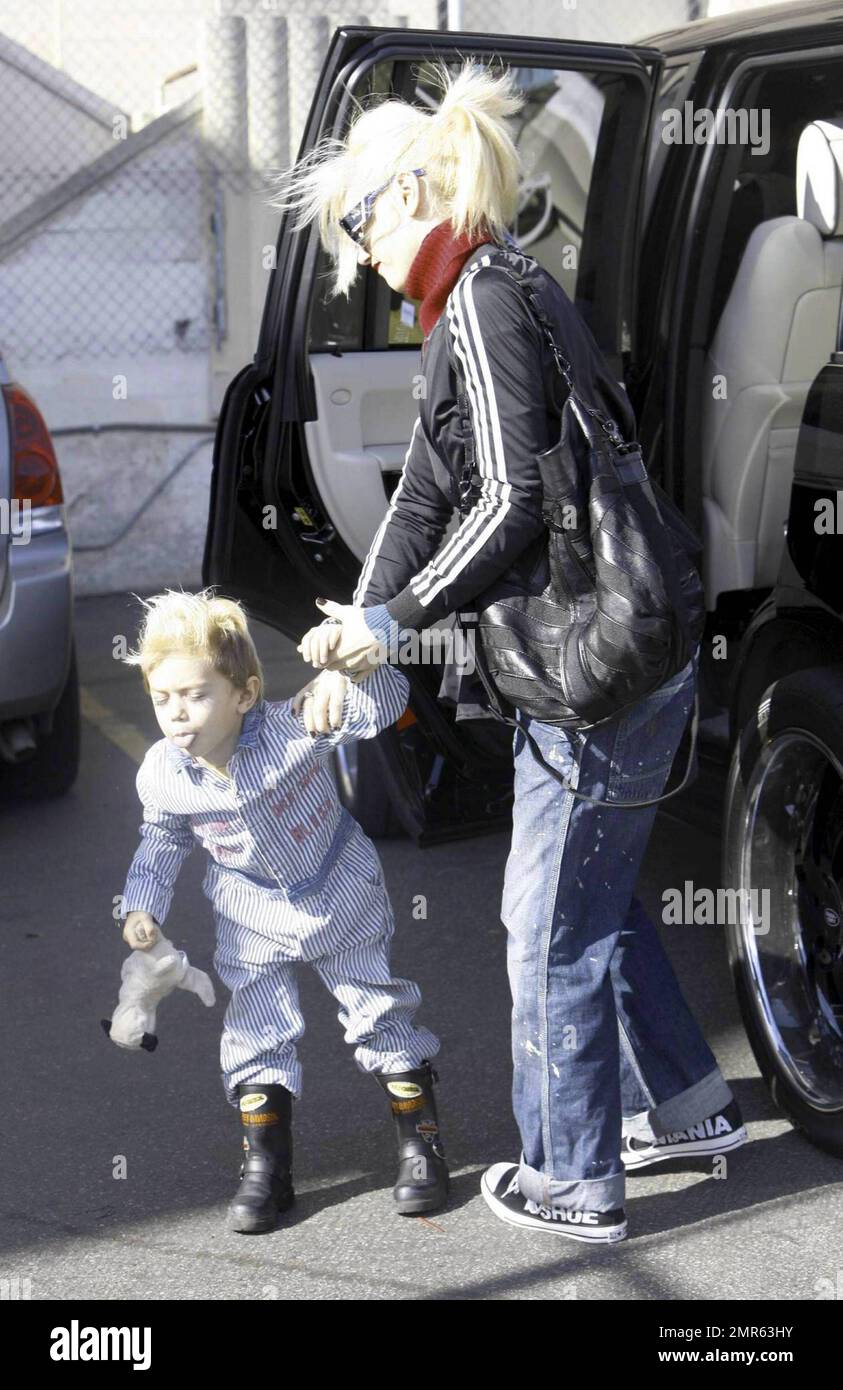 - Gwen Stefani and family spend a family day out in Hollywood. Gwen's ...