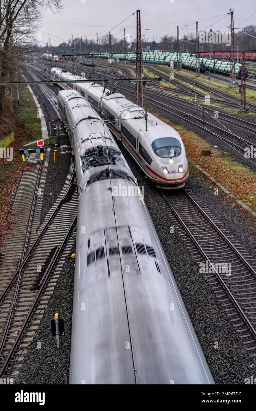 Long distance train hi-res stock photography and images - Alamy