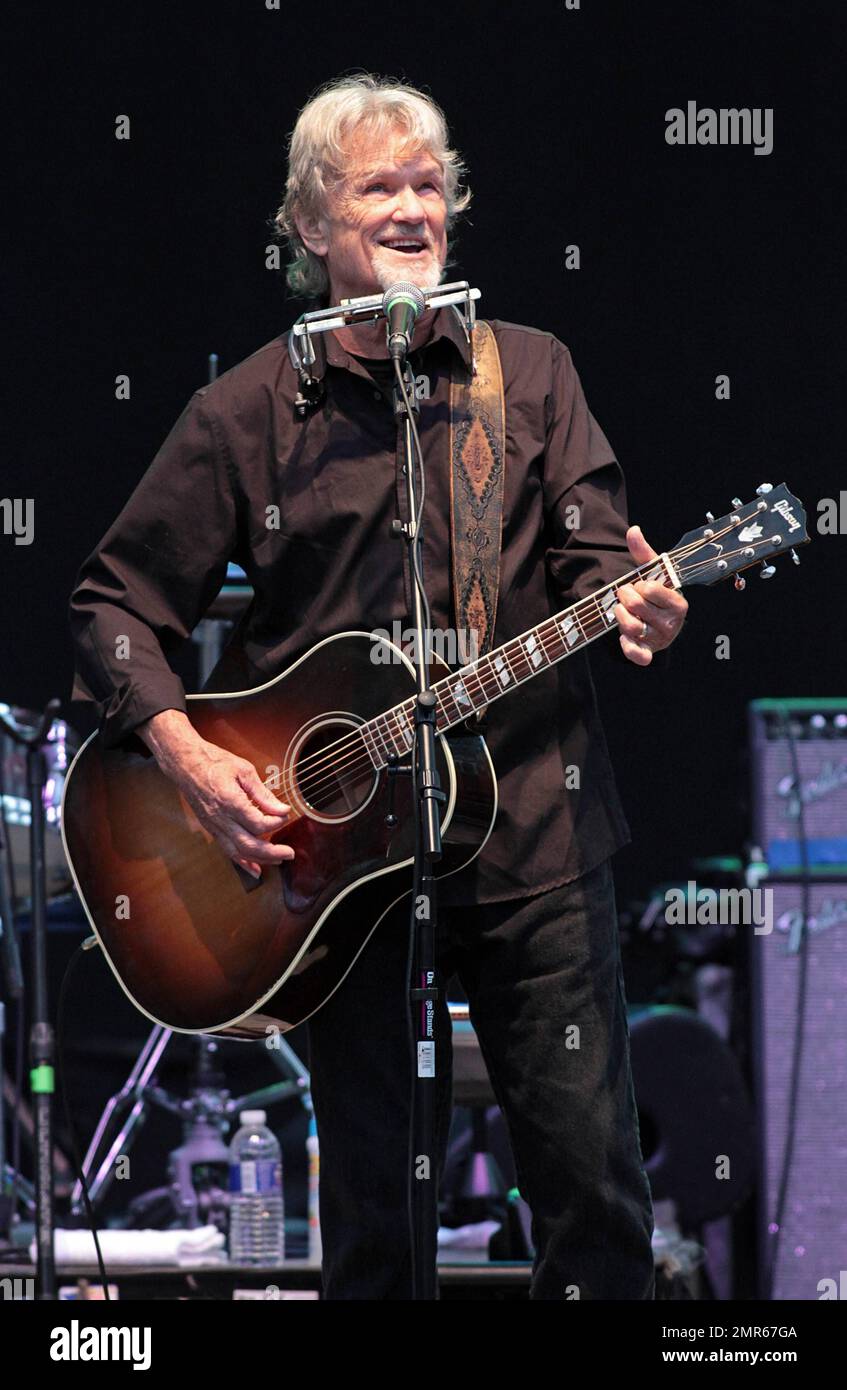 Merle Haggard performs live in concert with Kris Kristofferson at the ...