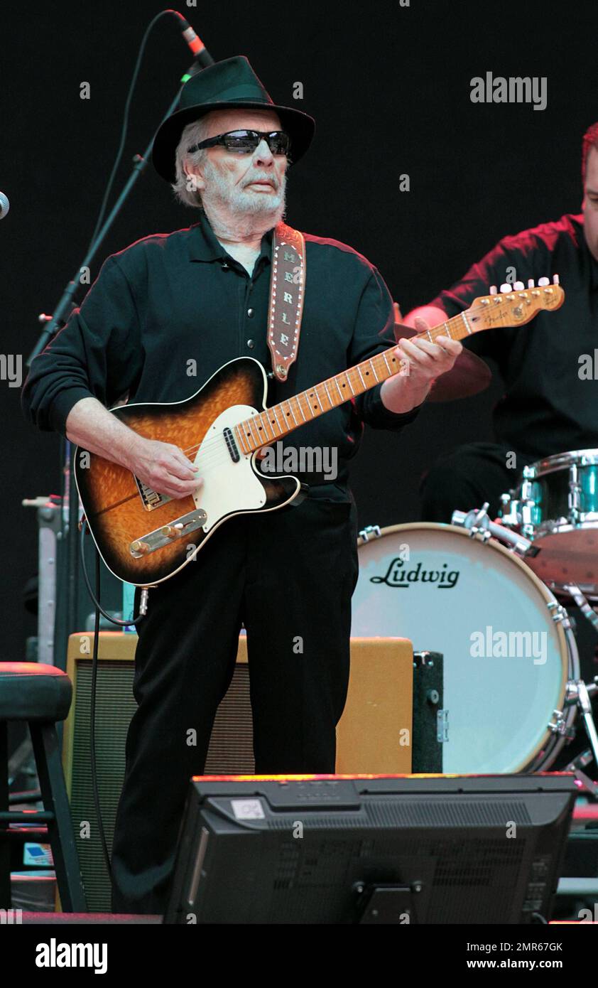 Merle Haggard performs live in concert with Kris Kristofferson at the ...