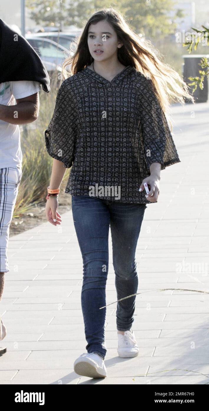 EXCLUSIVE!! - Academy Award nominee actress Hailee Steinfeld attends ...