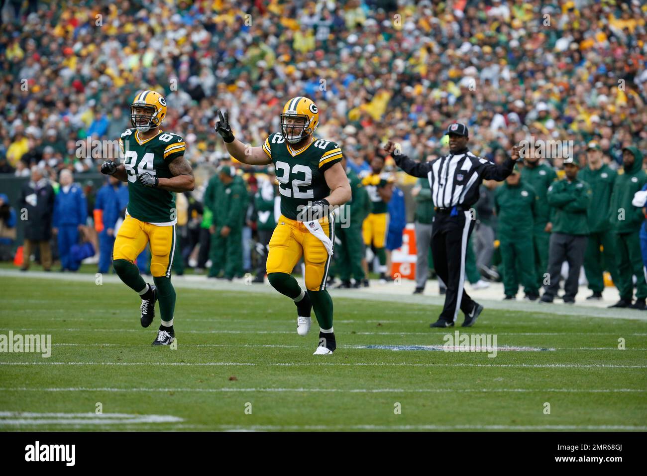 Green Bay Packers tight end Lance Kendricks (84) and fullback Aaron ...