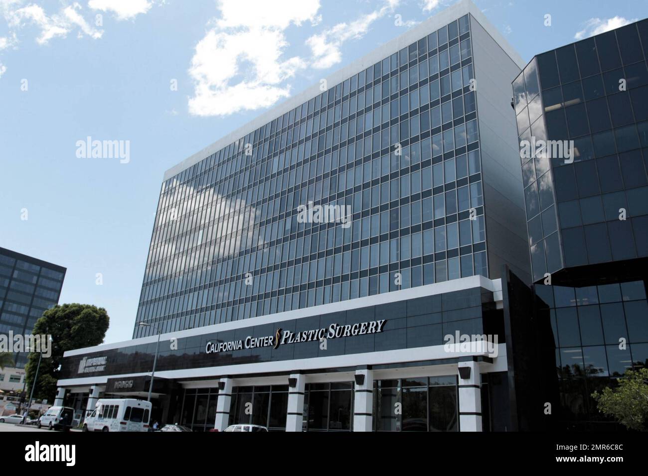 EXCLUSIVE!! Halle Berry leaves a plastic surgery building touching her ...