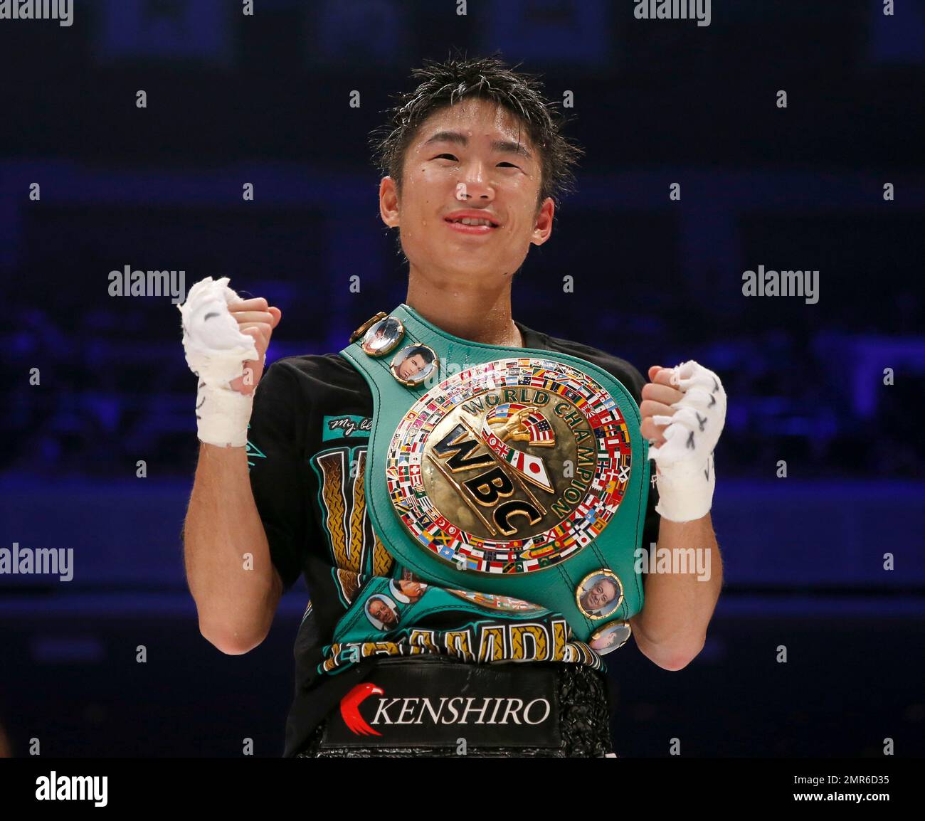 Japanese champion Ken Shiro strikes a pose after defeating Mexican ...