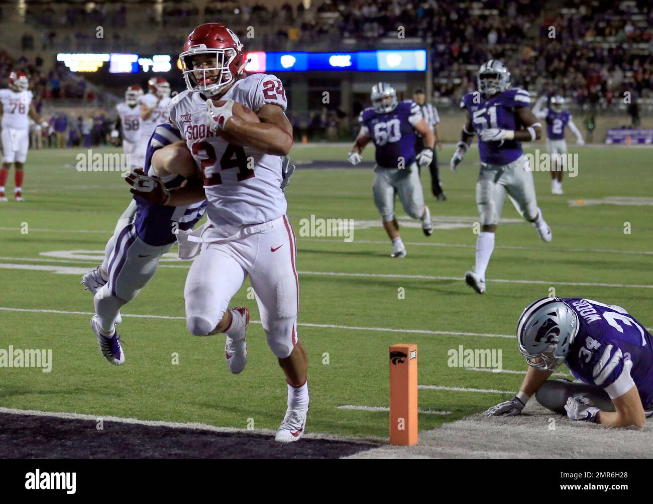 Oklahoma running back Rodney Anderson (24) scores a touchdown past ...