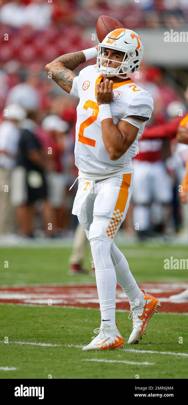 Tennessee quarterback Jarrett Guarantano sets back to throw the ball ...