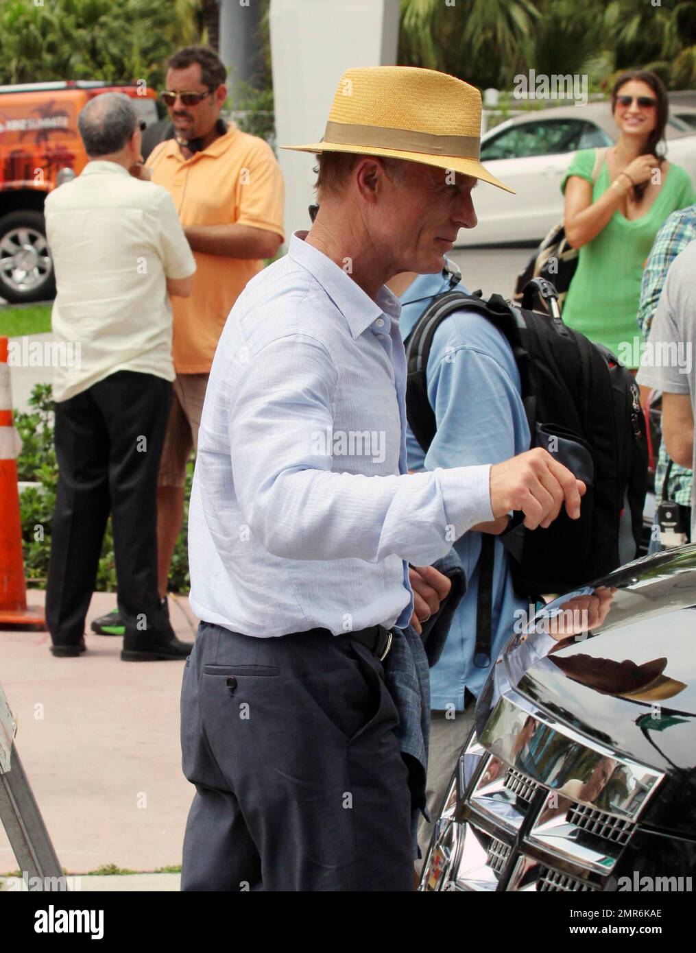 Ed Harris and Tony Plana film scenes on the location set for their new ...