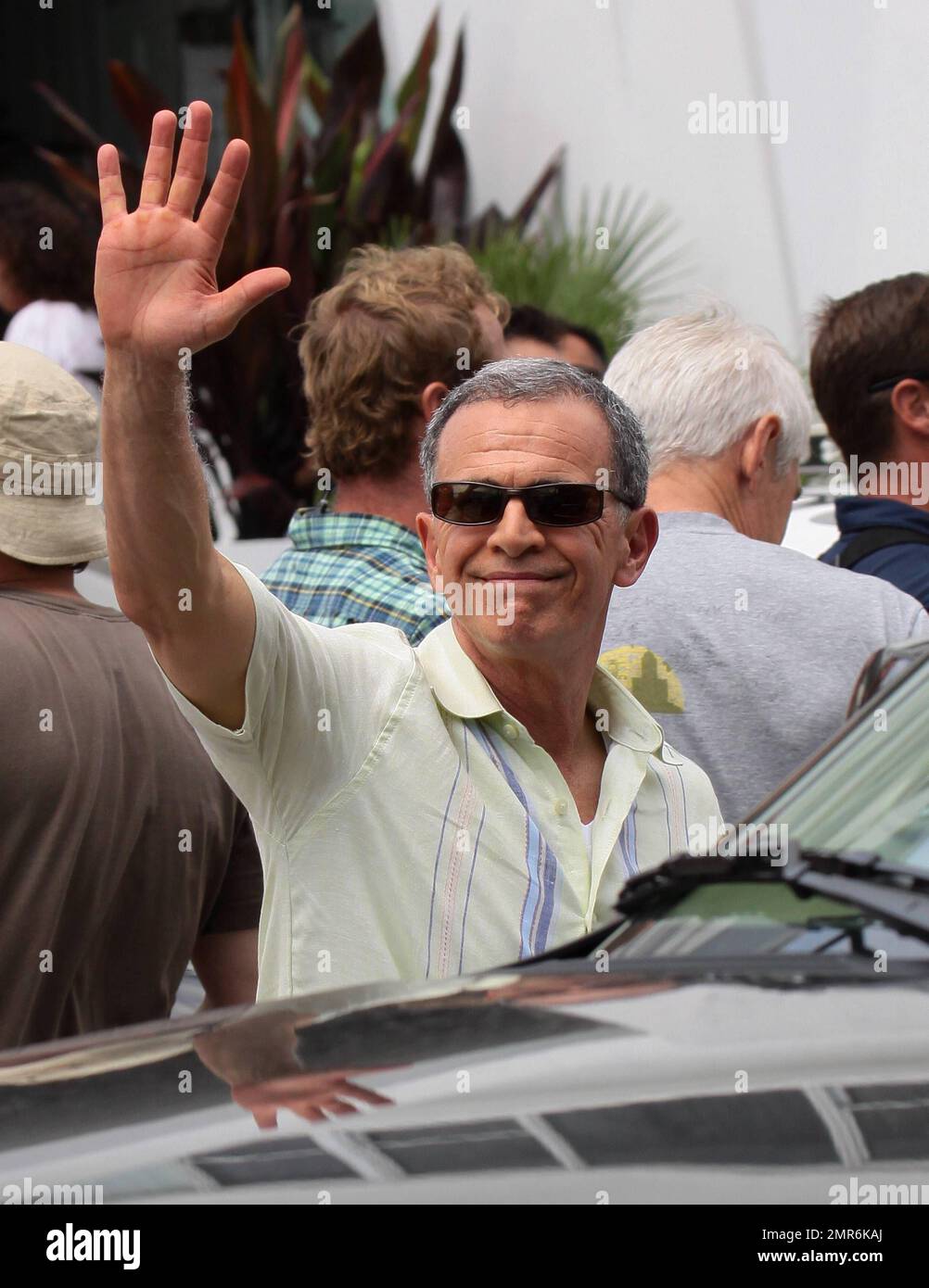 Ed Harris and Tony Plana film scenes on the location set for their new ...