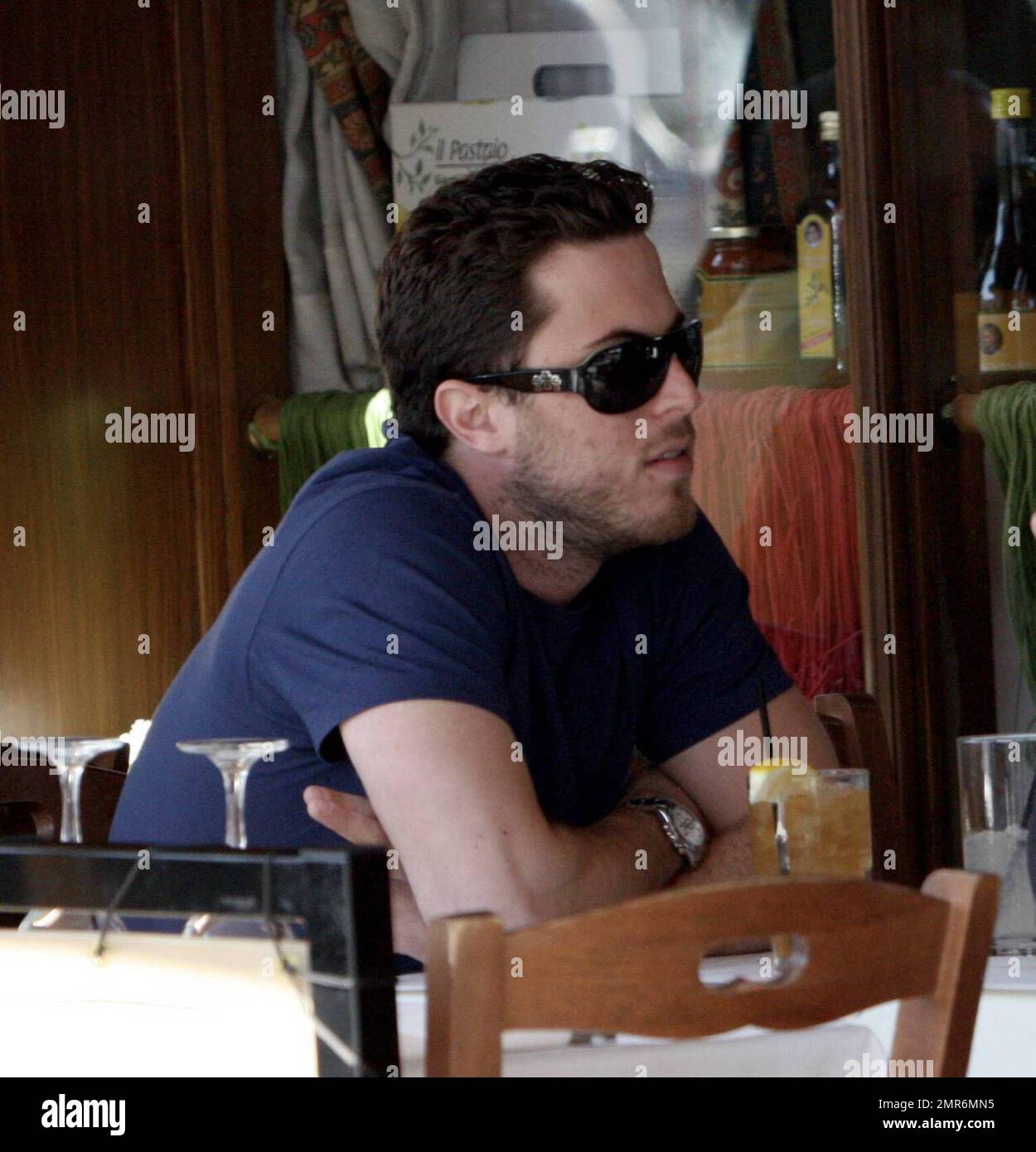 Exclusive!! Harry Morton lunching in Beverly HIlls, Calif. with a pal ...