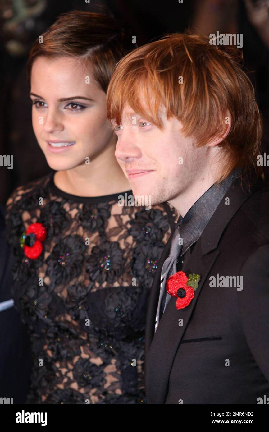 Emma Watson and Rupert Grint pose on the red carpet at the world ...