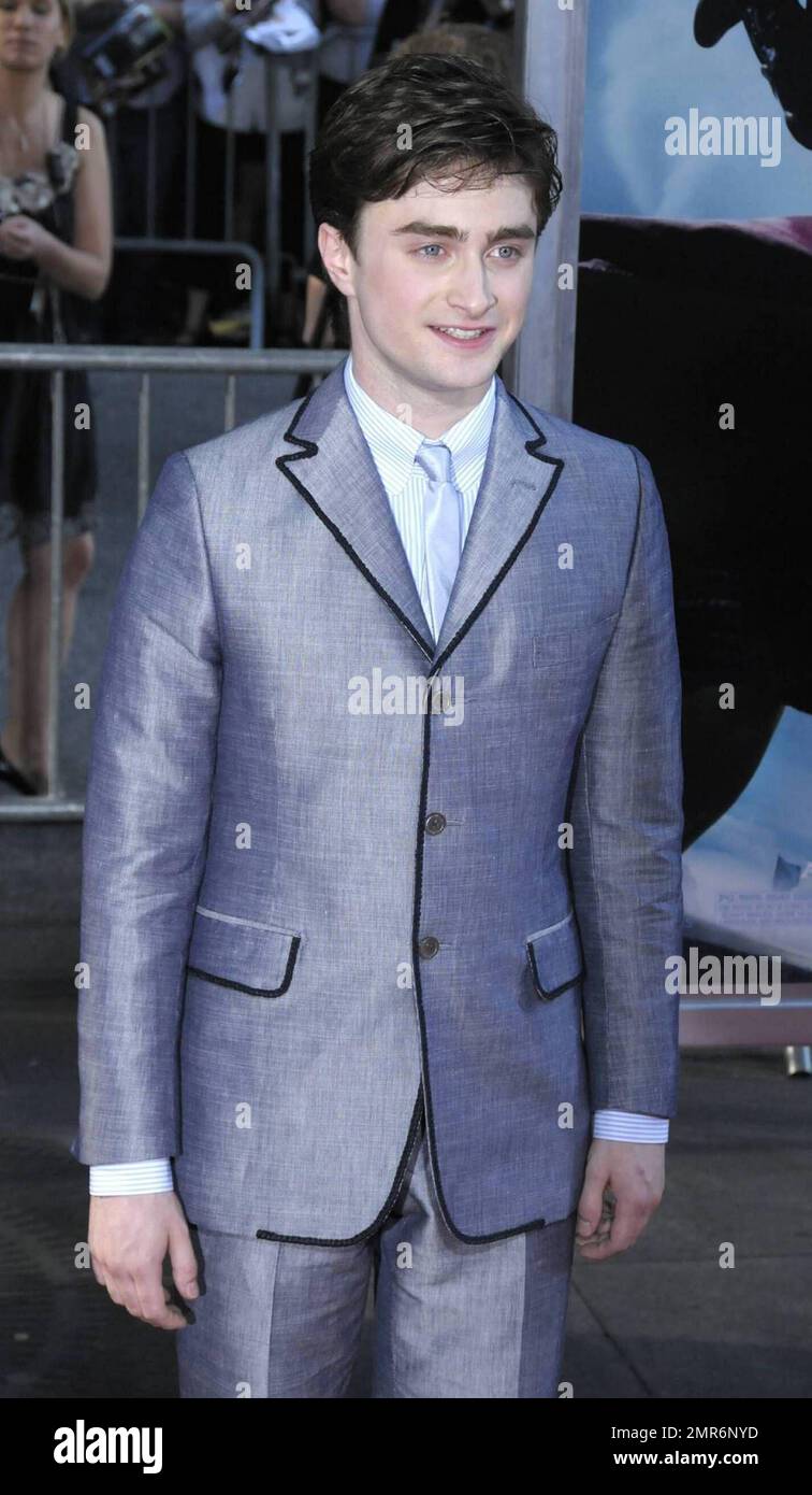 Daniel Radcliffe attends the premiere of "Harry Potter and the Half ...