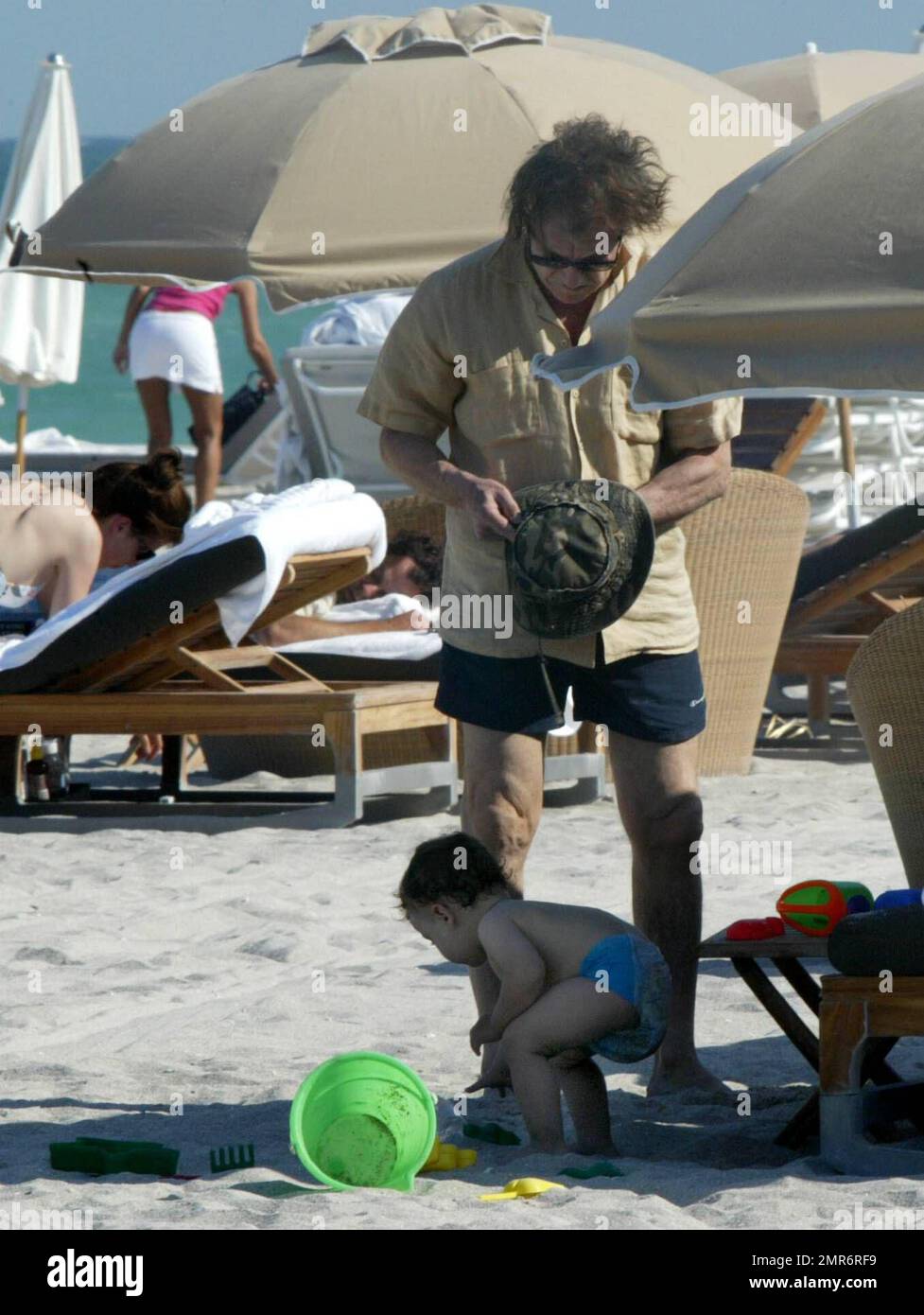 Exclusive!! Harvey Keitel enjoys an afternoon on Miami Beach with wife ...