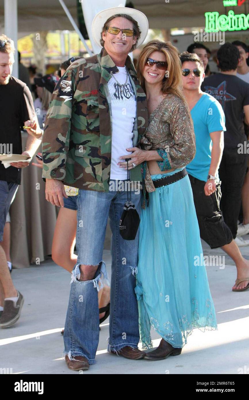 Exclusive!! David Hasselhoff was all smiles as he poses with new ...