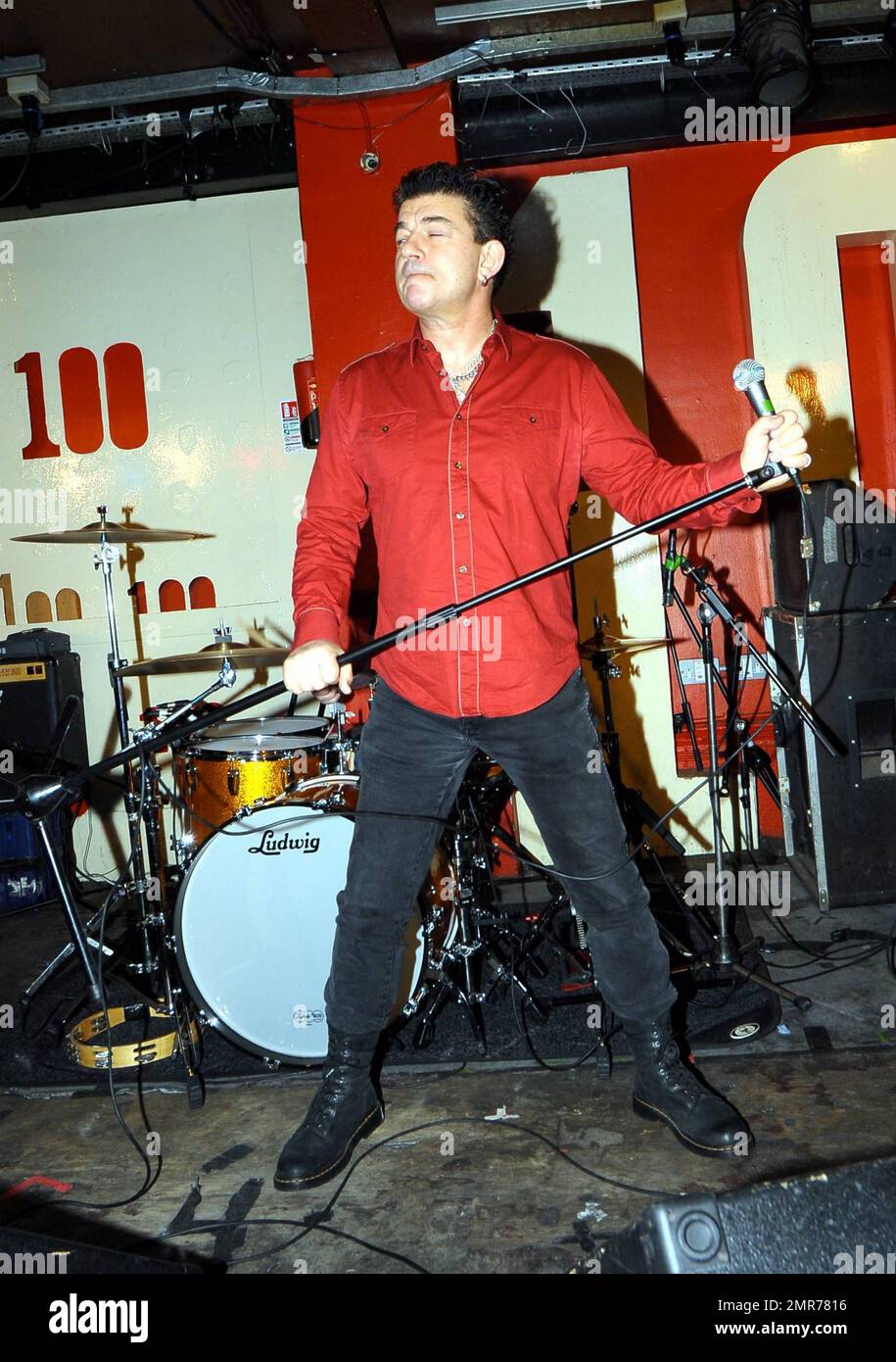 The Heavy Metal Kids and Garry Bushell's The Gonads hold a sound check ...