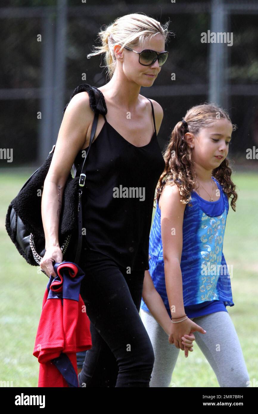 Heidi Klum along with boyfriend Martin Kristen cheer on her son Henry ...