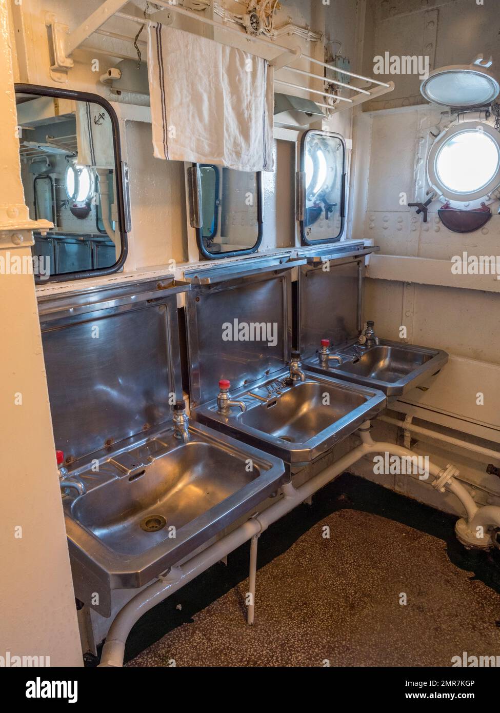 Senior Rates bathroom/washroom inside HMS Cavalier (D73/R73), a C-class ...