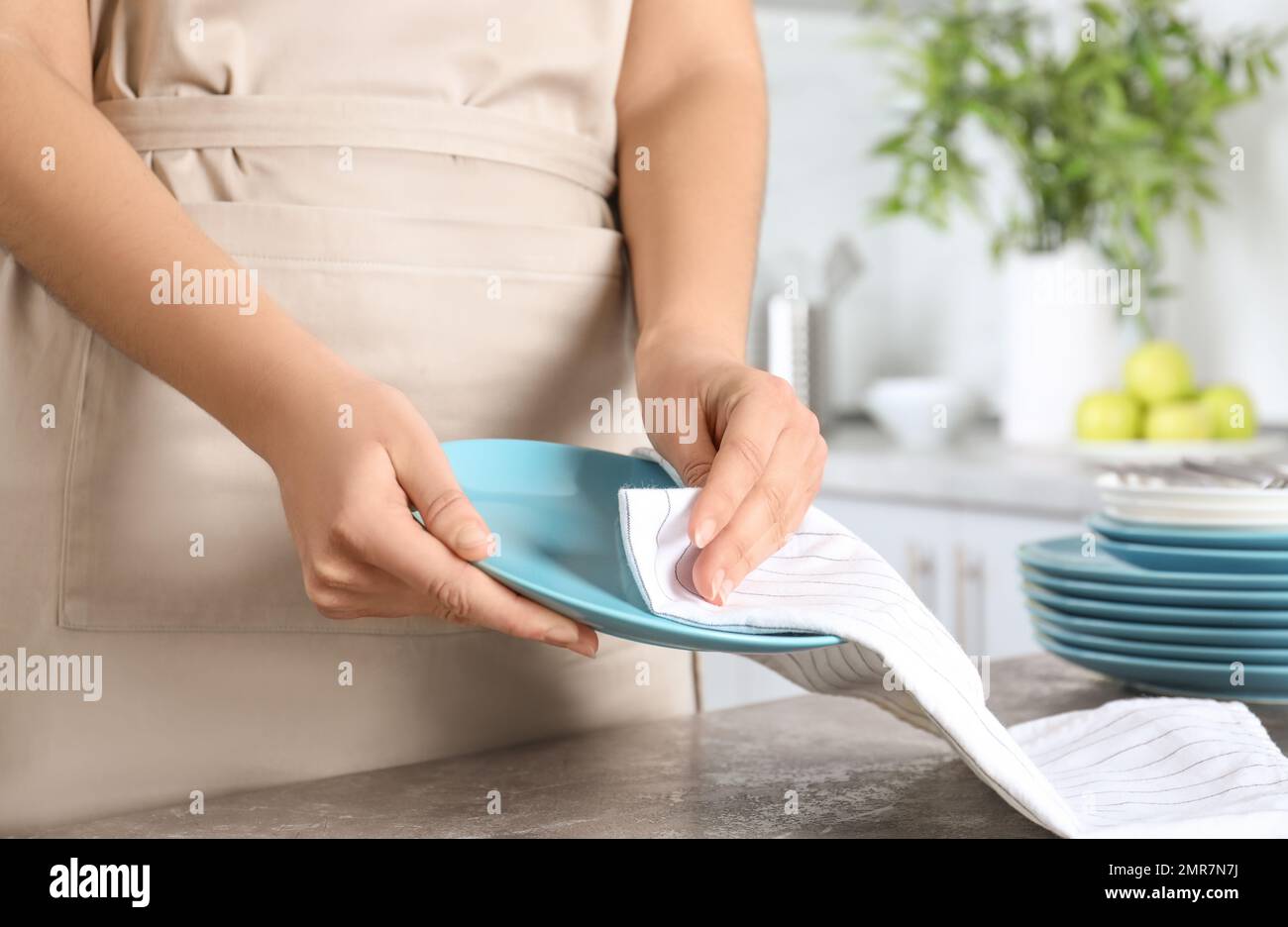 Wiping food plate hi-res stock photography and images - Alamy