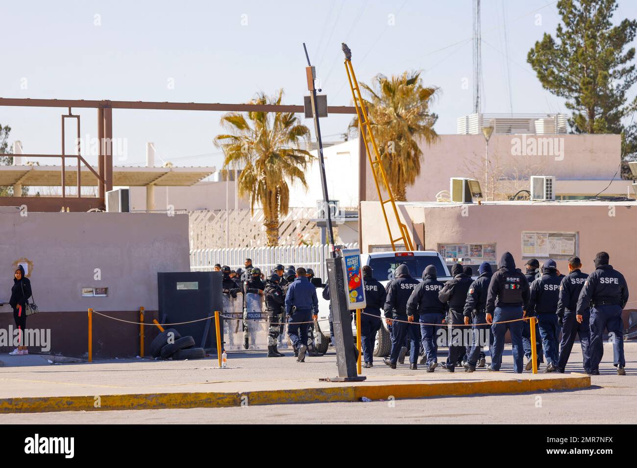 Prison officers 2023 hi-res stock photography and images - Alamy