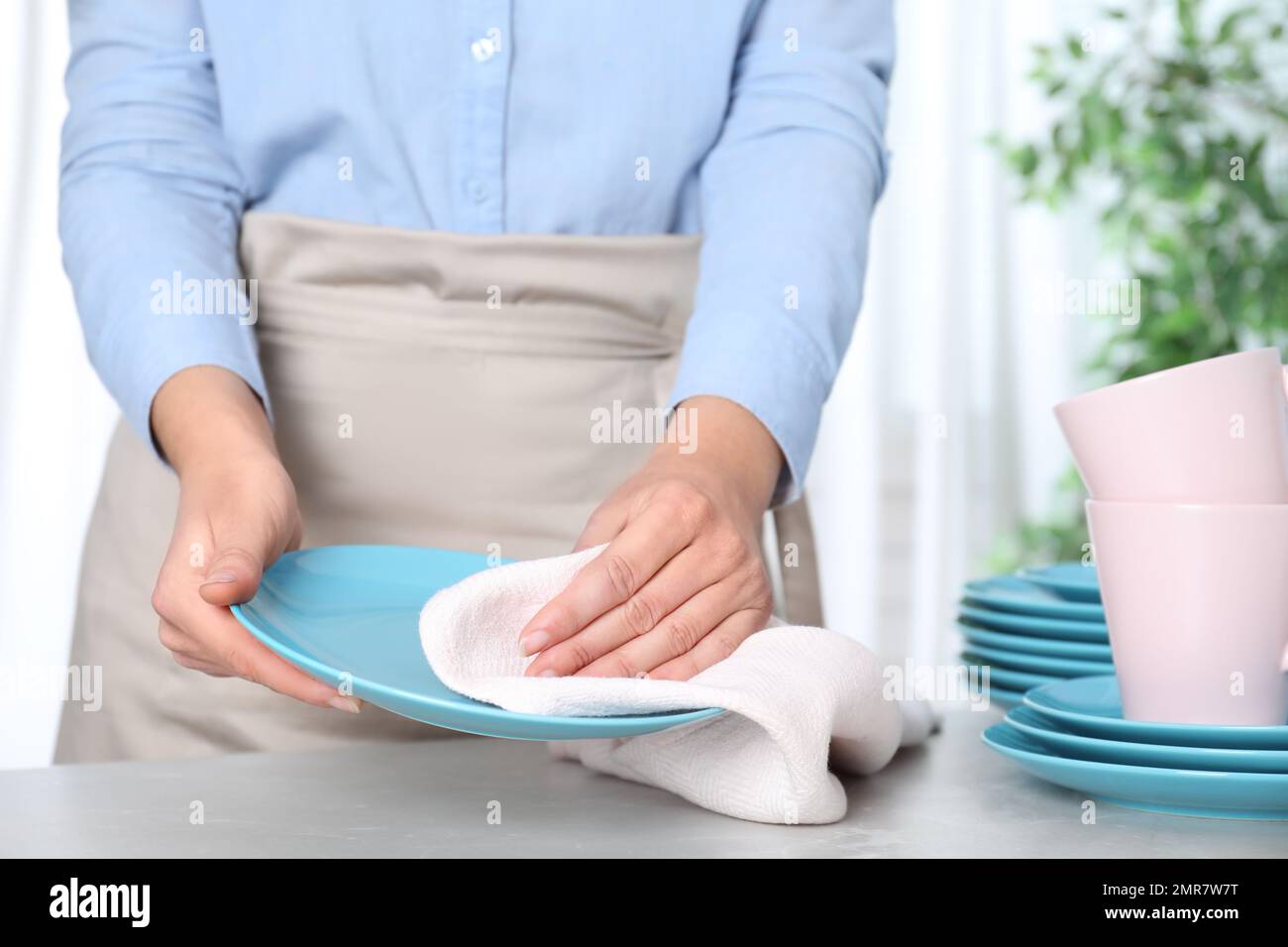 Wiping clean hi-res stock photography and images - Alamy