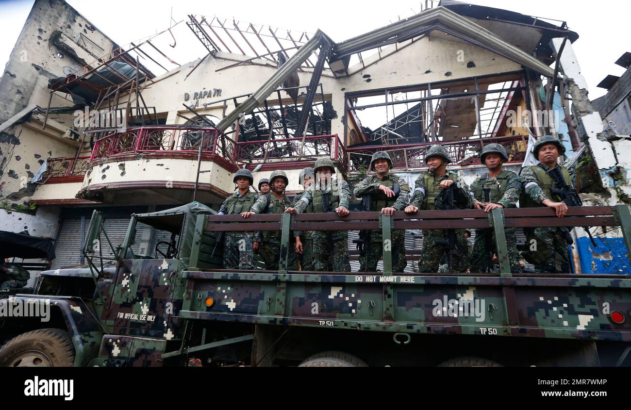Amidst the ruins at "Ground Zero" Philippine troops return to their ...