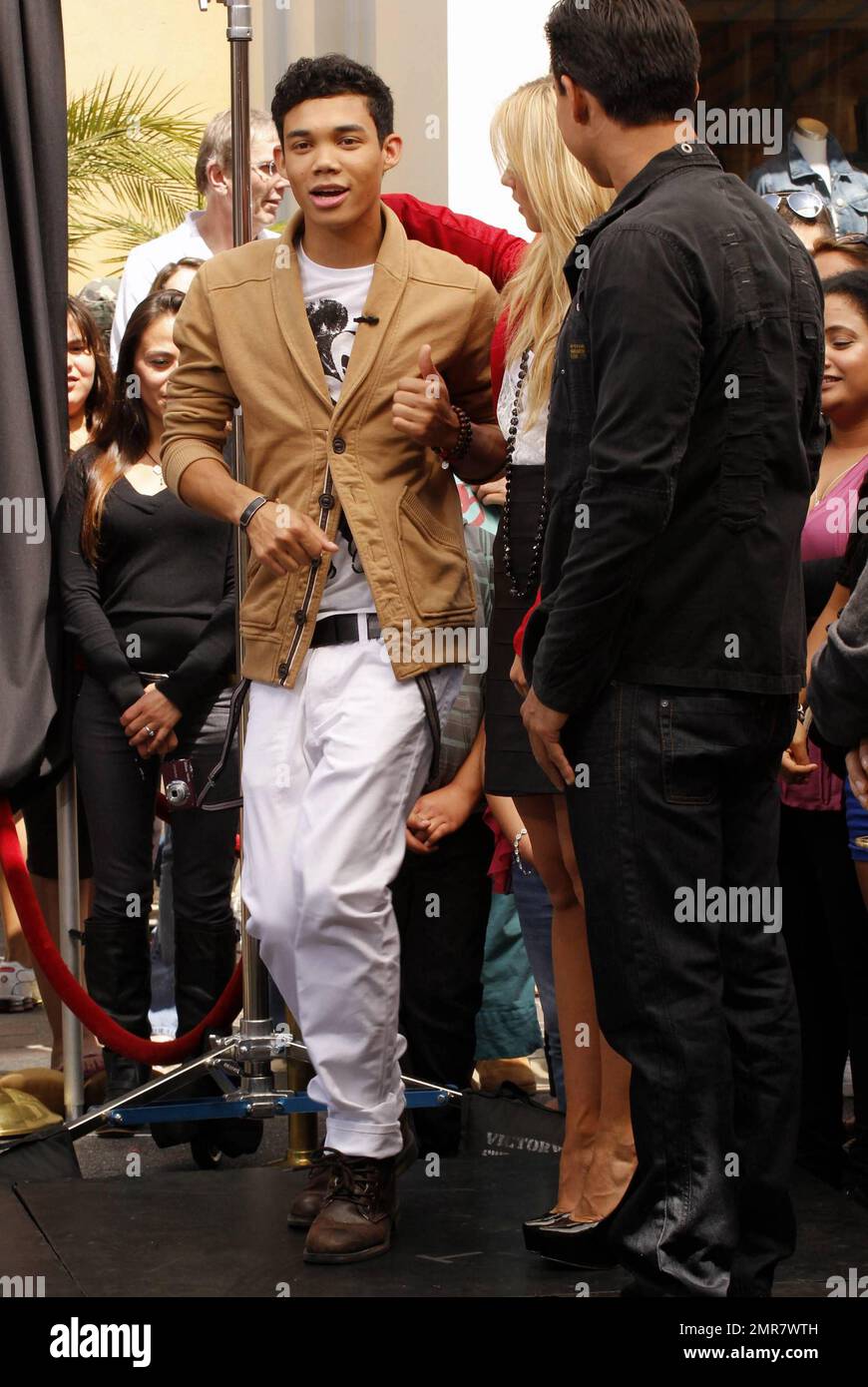 Chelsea Hightower and Roshon Fegan make an appearance at The Grove ...