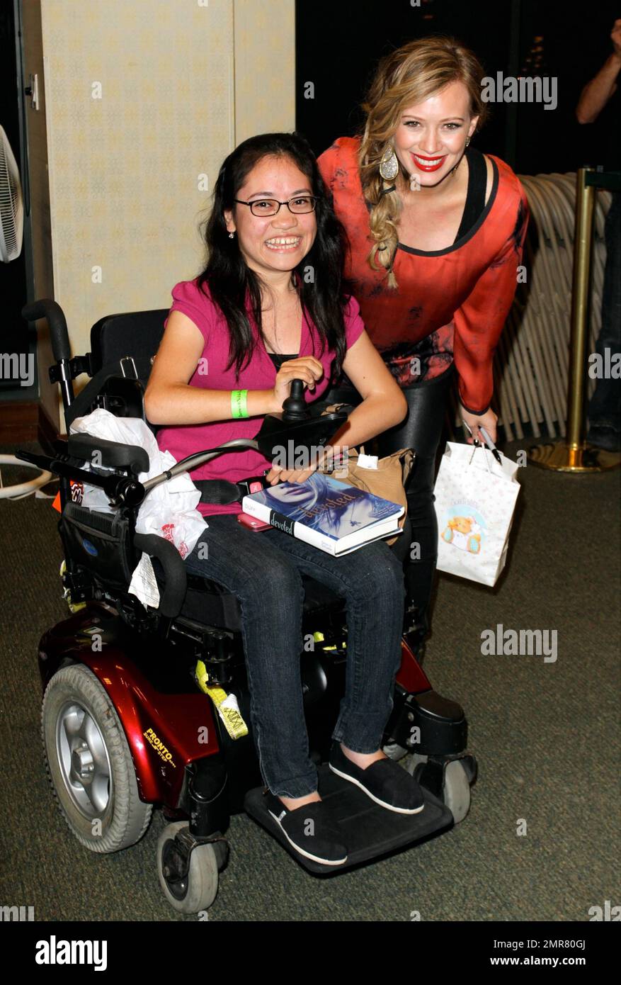 Hilary Duff signs copies of her new book "Devoted" at Barnes and Noble ...