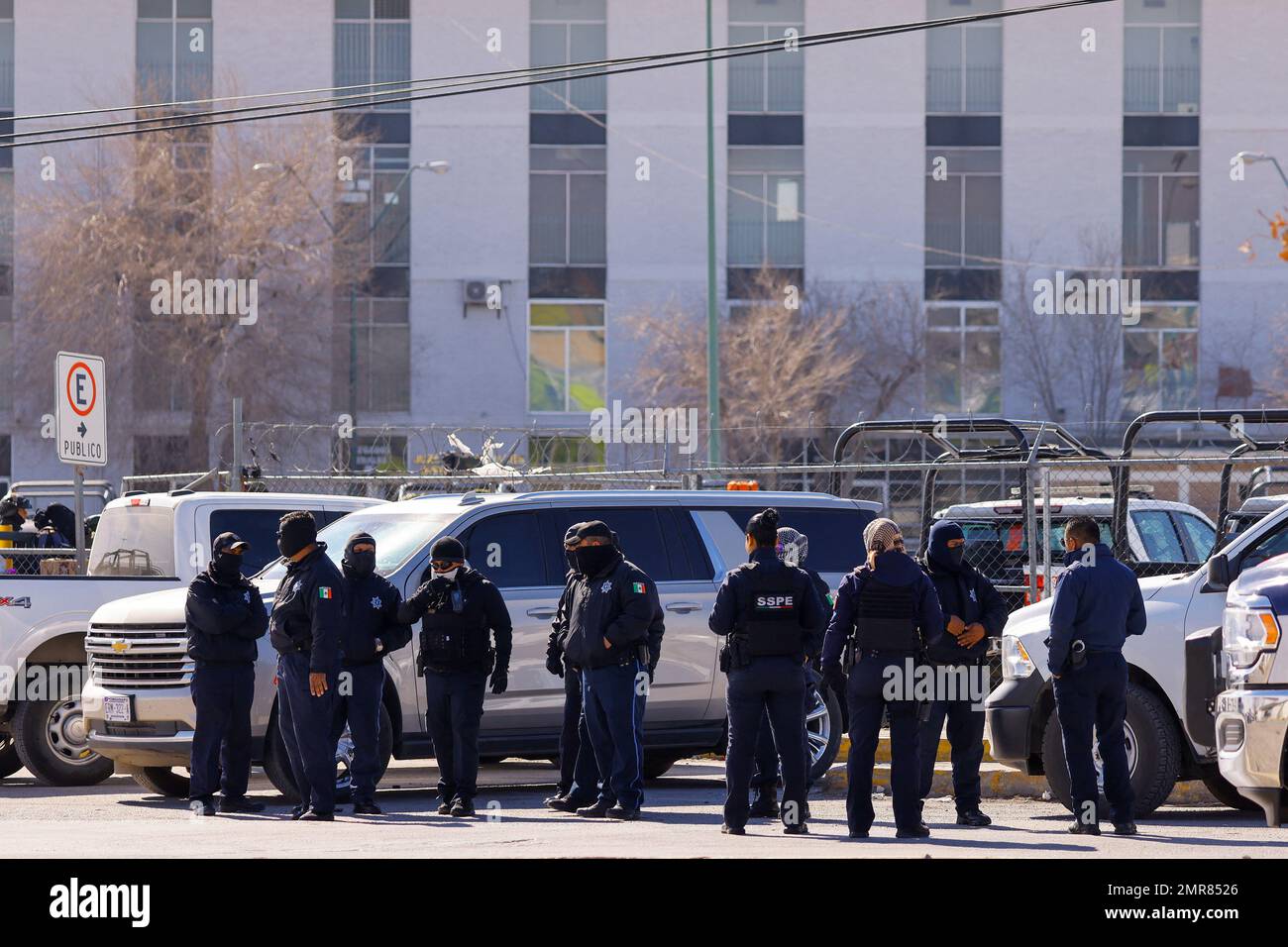 Prison officers 2023 hi-res stock photography and images - Alamy