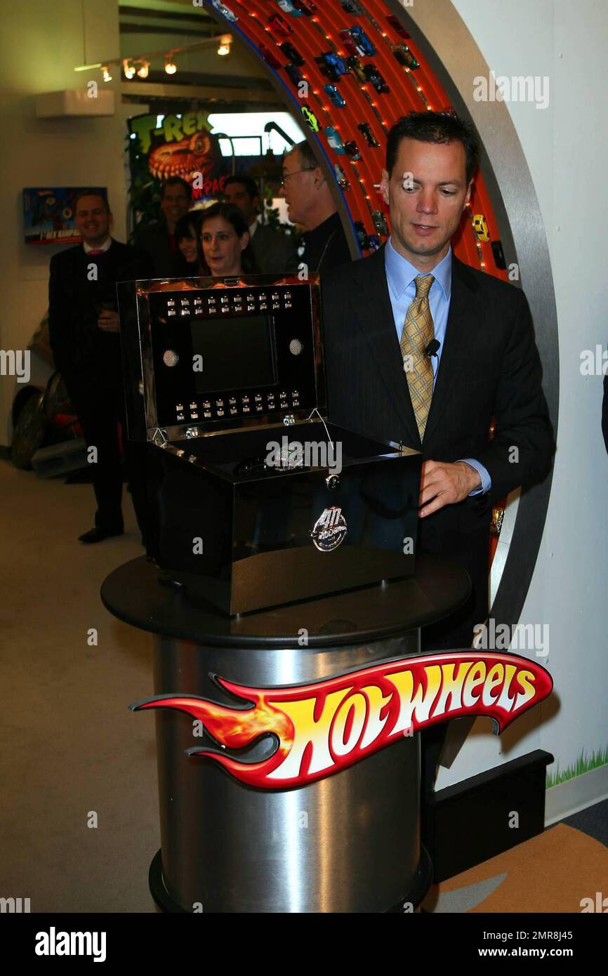 Nick Lachey helps Mattel celebrate the 40th Anniversary of Hot Wheels ...