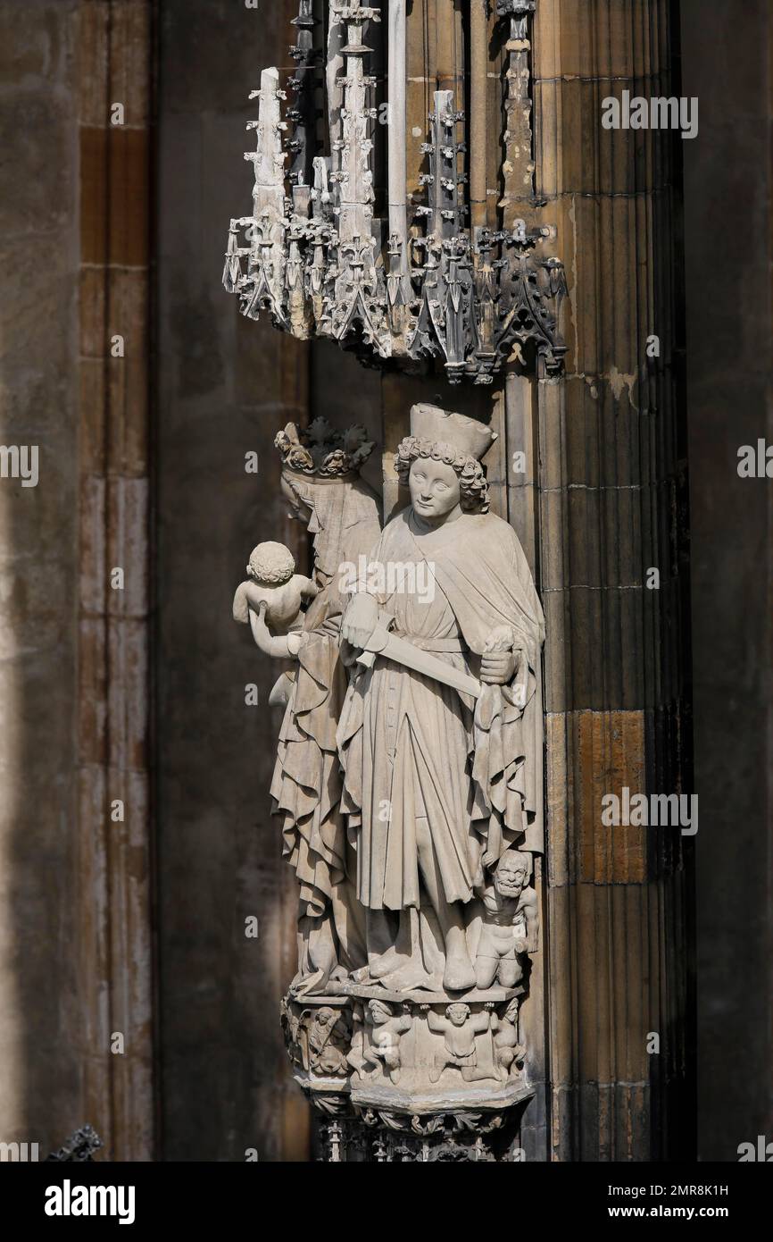 Ulm Cathedral, St. Martin on the southern free pillar of the west ...