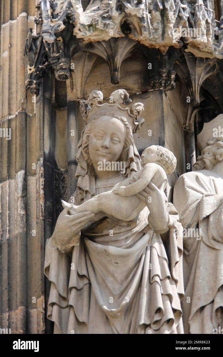 Ulm Minster, Mary by Master Hartmann on the main portal, sculpture on ...