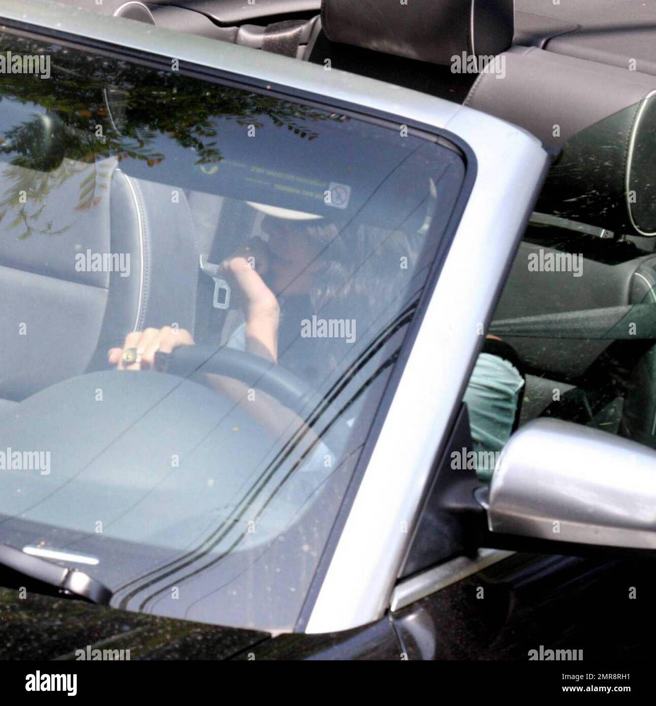 Zac Efron In 17 Again Getting Out Of Car