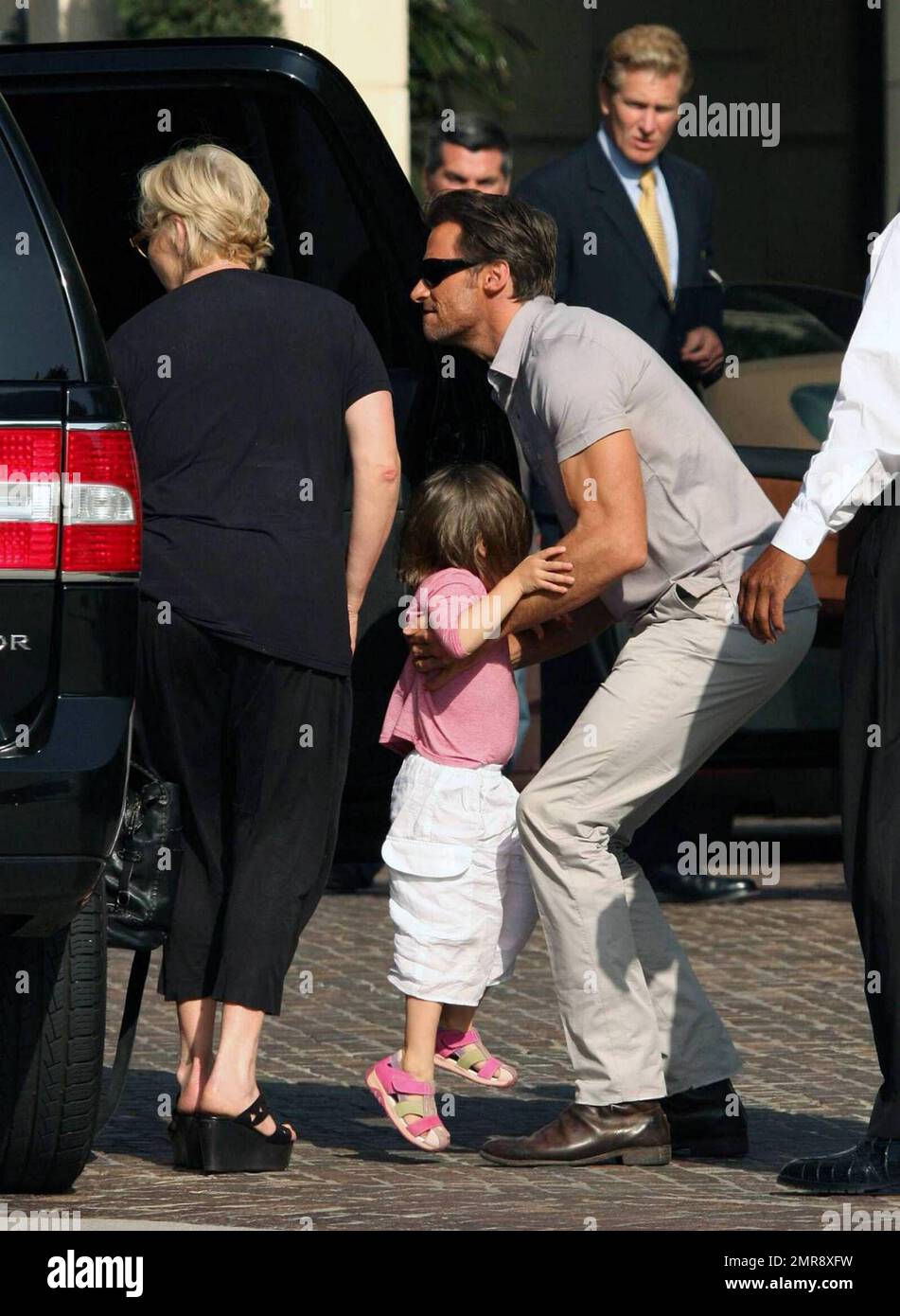 Exclusive!! Hugh Jackman greets his daughter Ava with a hug and a kiss ...