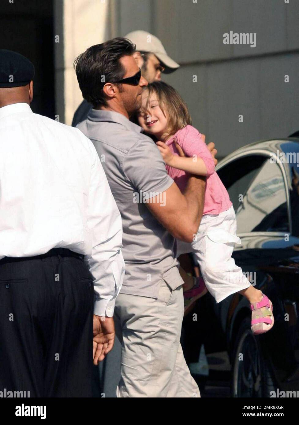 Exclusive!! Hugh Jackman greets his daughter Ava with a hug and a kiss ...