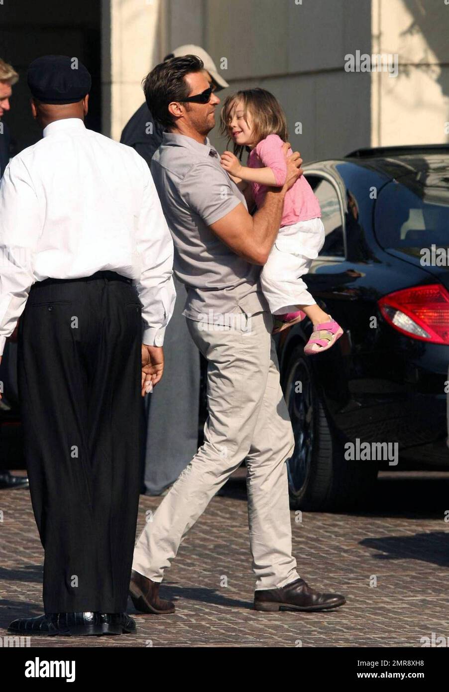 Exclusive!! Hugh Jackman greets his daughter Ava with a hug and a kiss ...