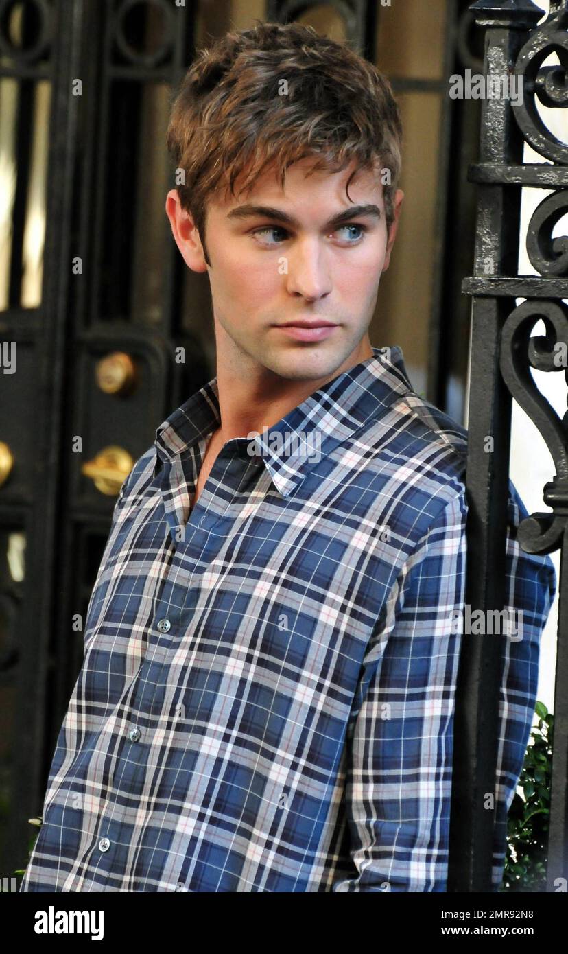 The stunning Elizabeth Hurley and Chace Crawford film scenes for ...