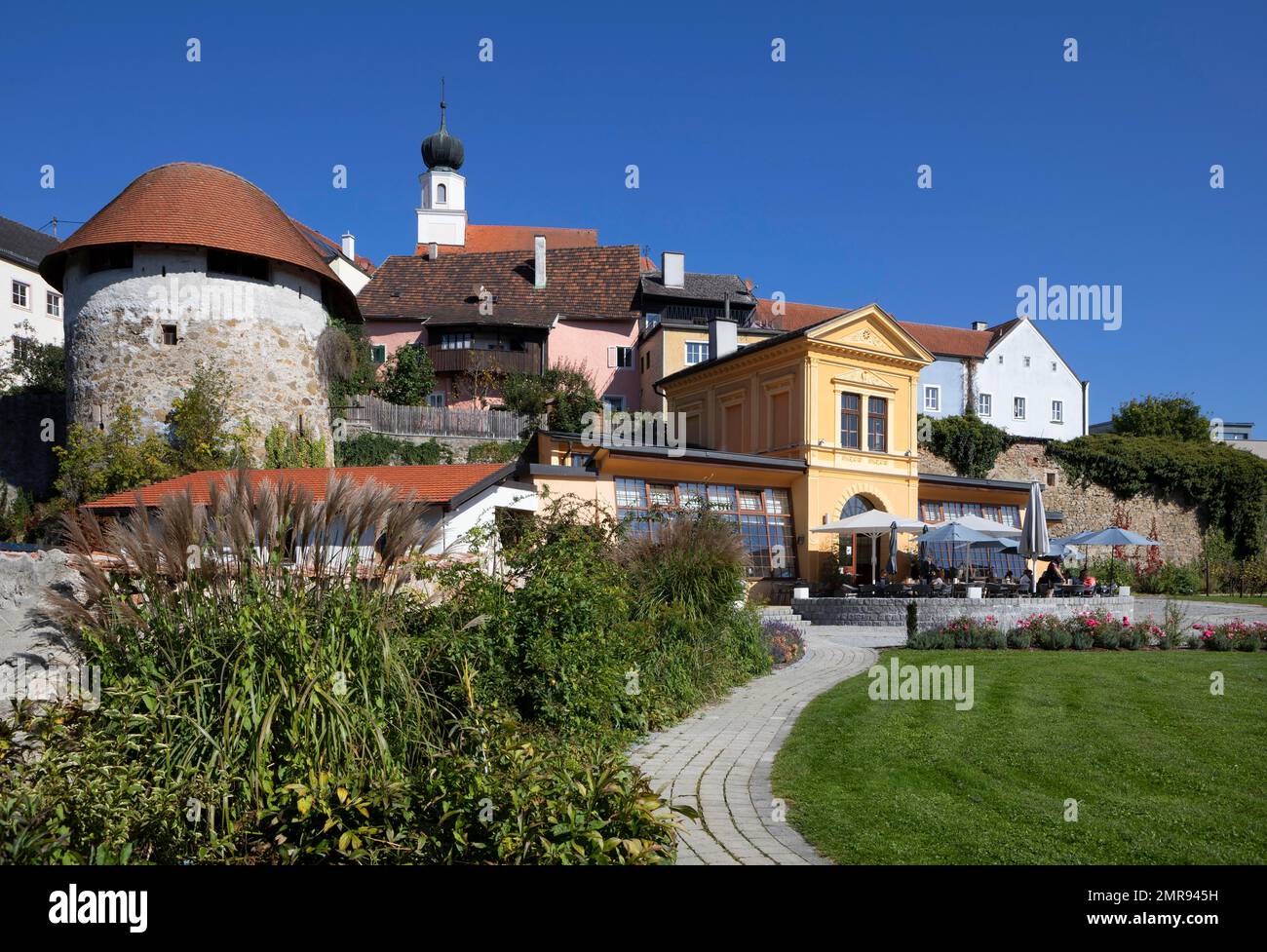 Park, baroque garden orangery with old town wall, Schärding, Innviertel ...