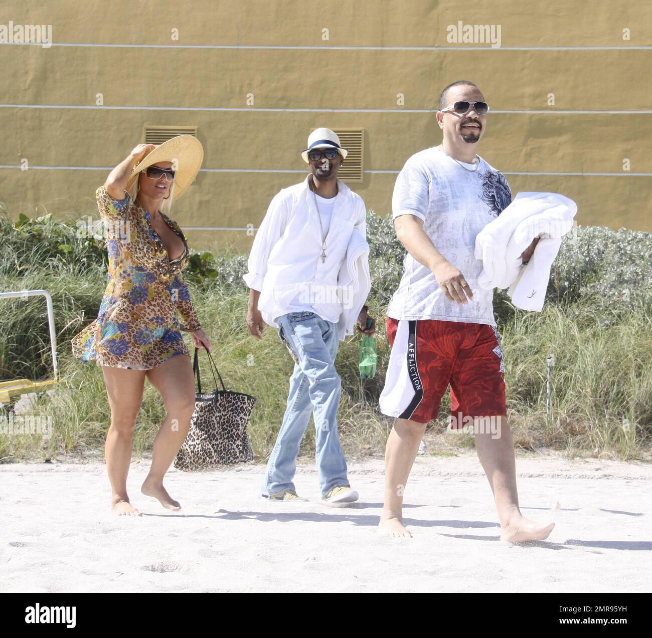 Ice t loves coco hi-res stock photography and images - Alamy