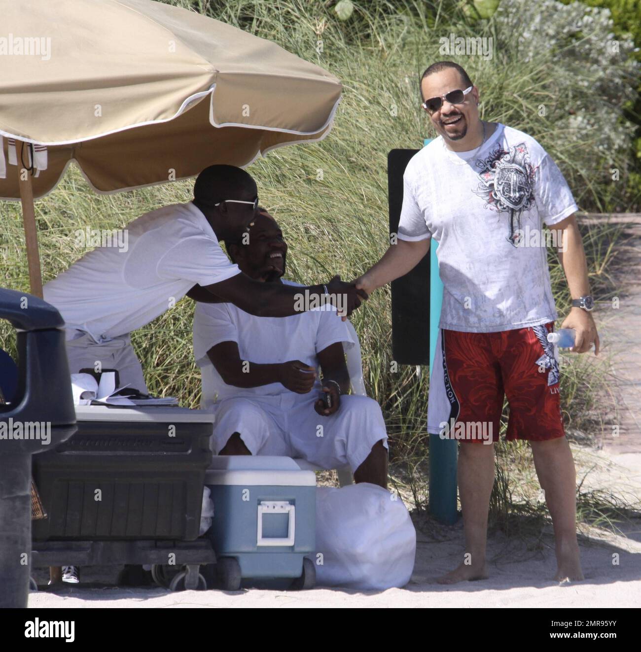 Ice t loves coco hi-res stock photography and images - Alamy