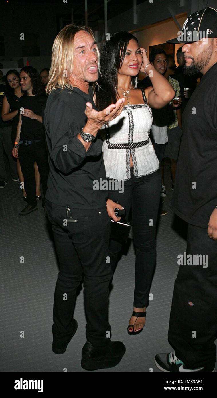 Nina alu hi-res stock photography and images - Alamy