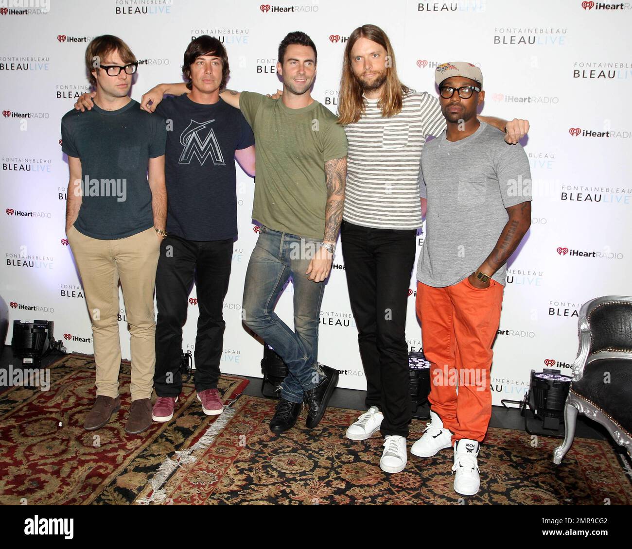 Mickey Madden, Matt Flynn, frontman Adam Levine and James Valentine of ...