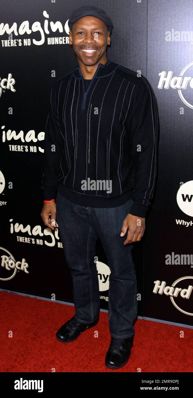 Kevin Eubanks attending Imagine ThereÕs No Hunger: Celebrating the ...