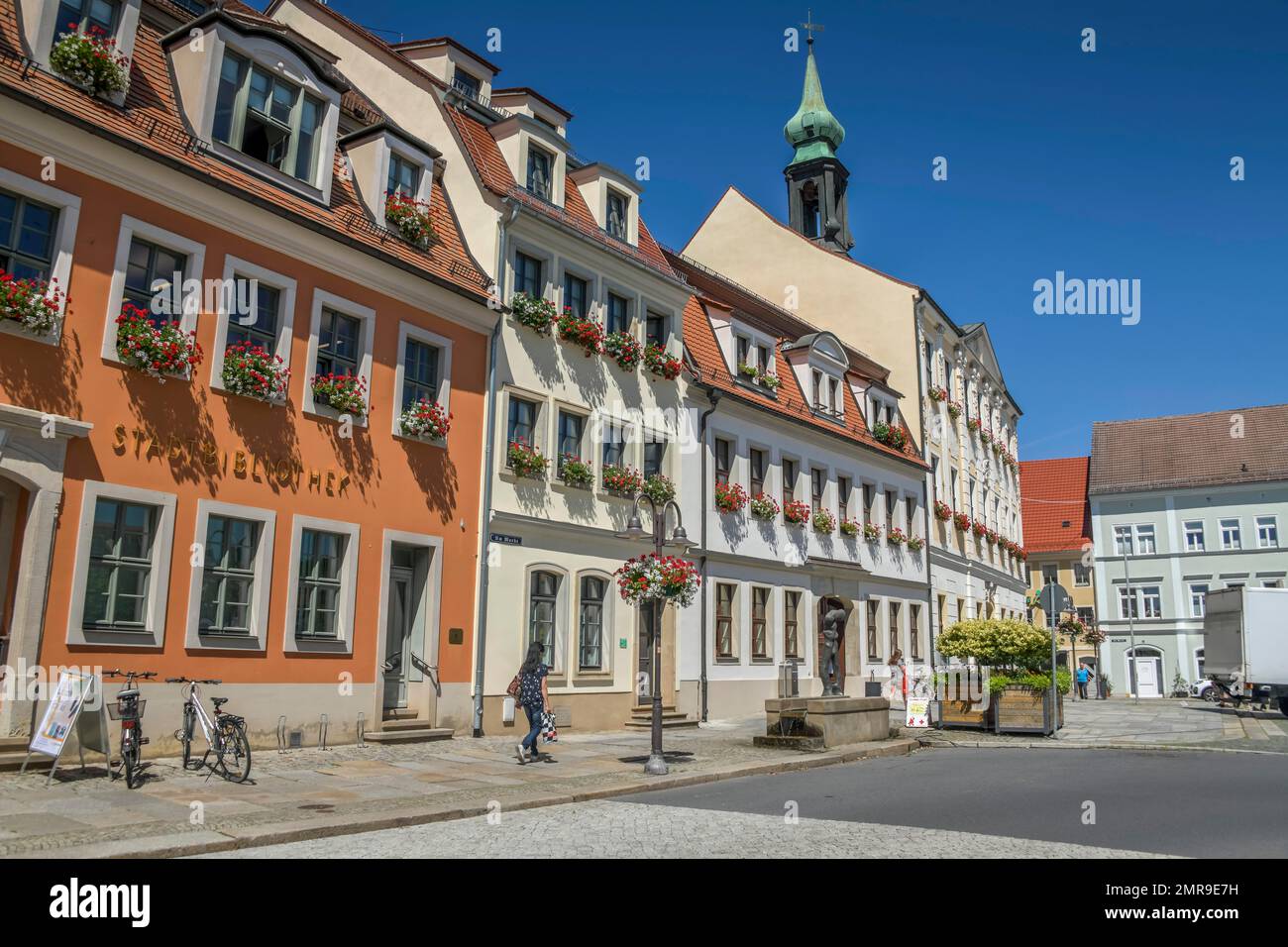 Deserted street architecture hi-res stock photography and images - Alamy