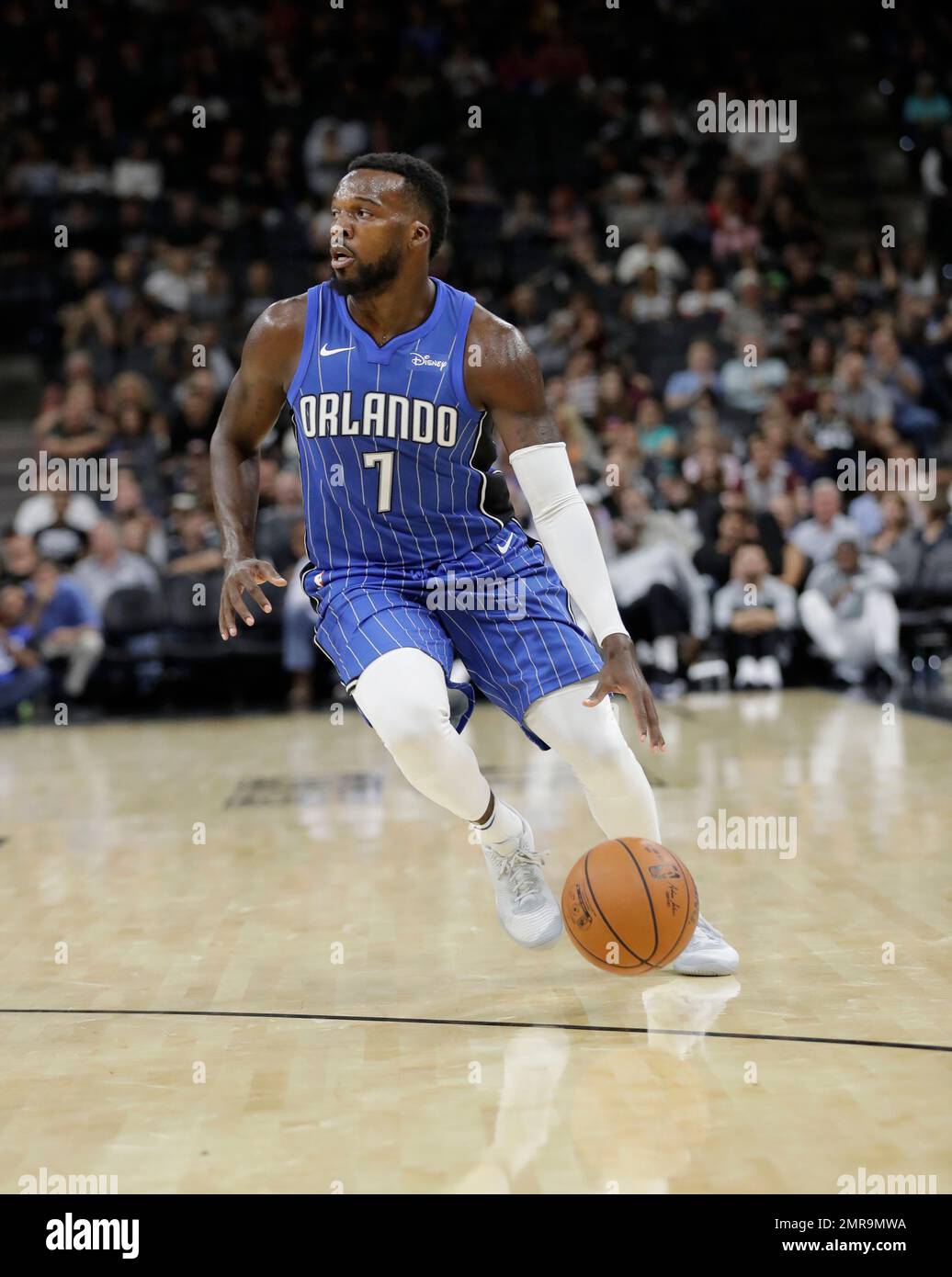 Orlando Magic guard Shelvin Mack (7) drives to the basket during the ...