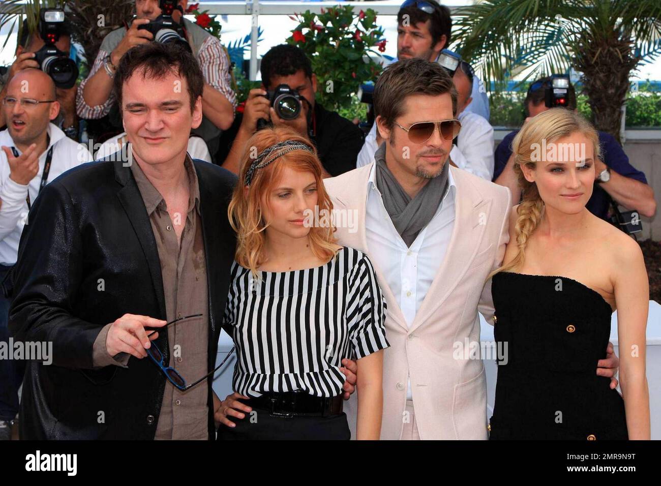 Melanie laurent brad pitt diane hi-res stock photography and images - Alamy