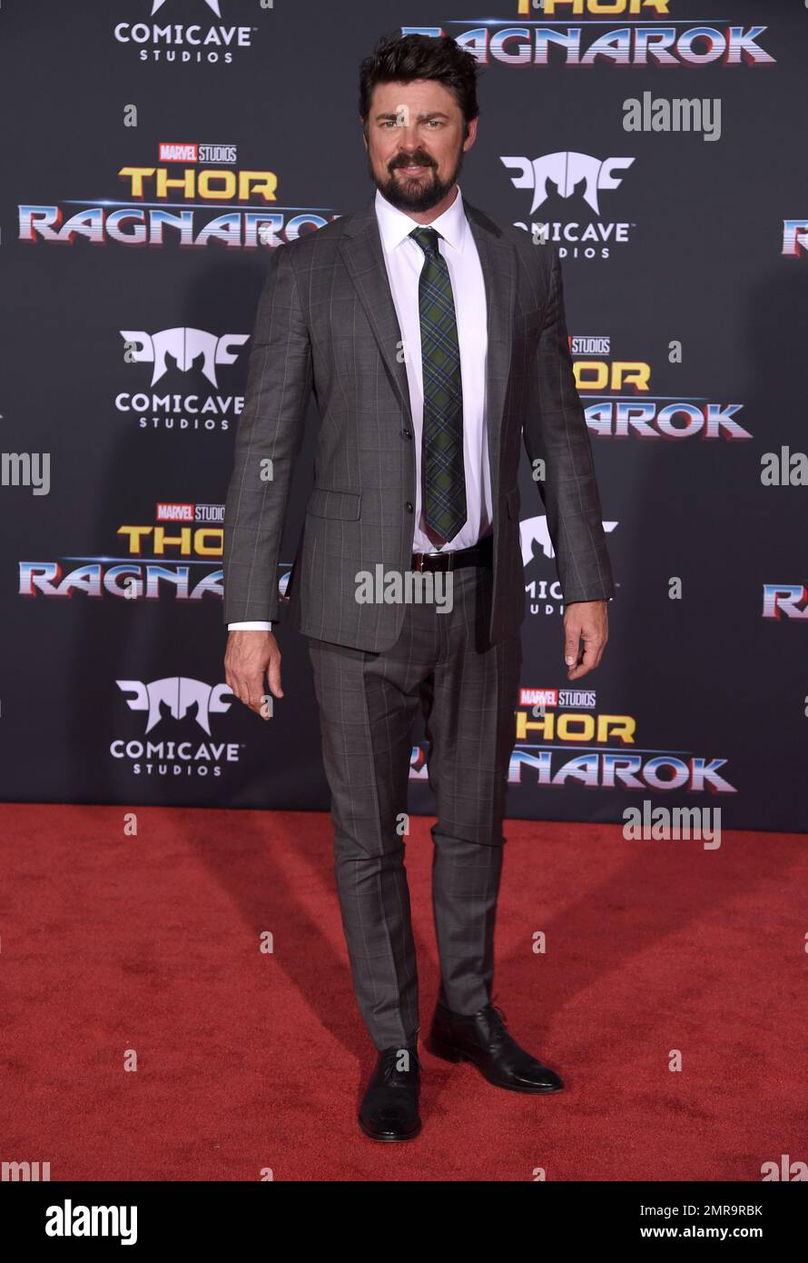 Karl Urban arrives at the world premiere of "Thor: Ragnarok" at the El ...
