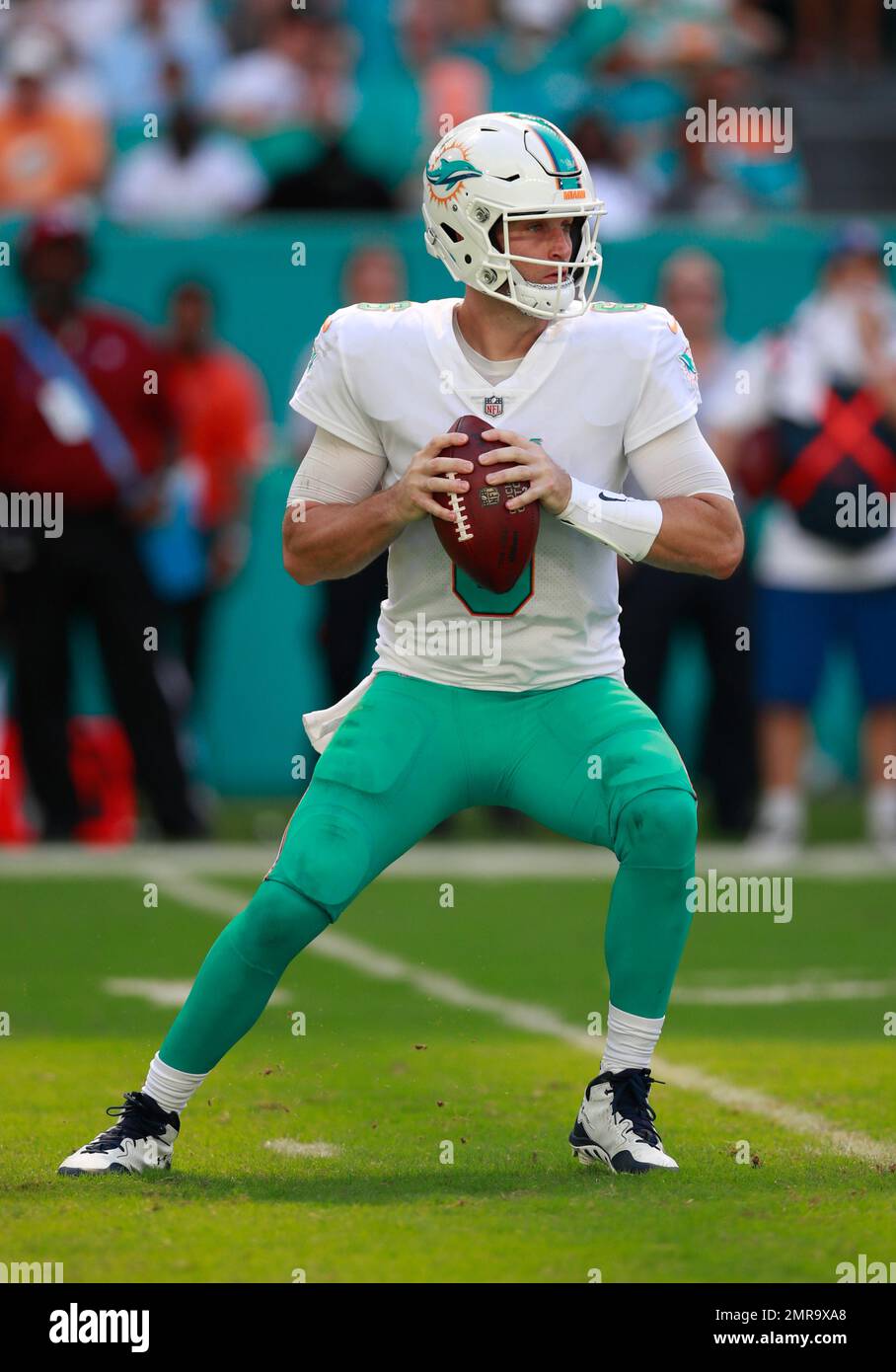 Miami Dolphins quarterback Jay Cutler (6) looks to throw a pass against ...