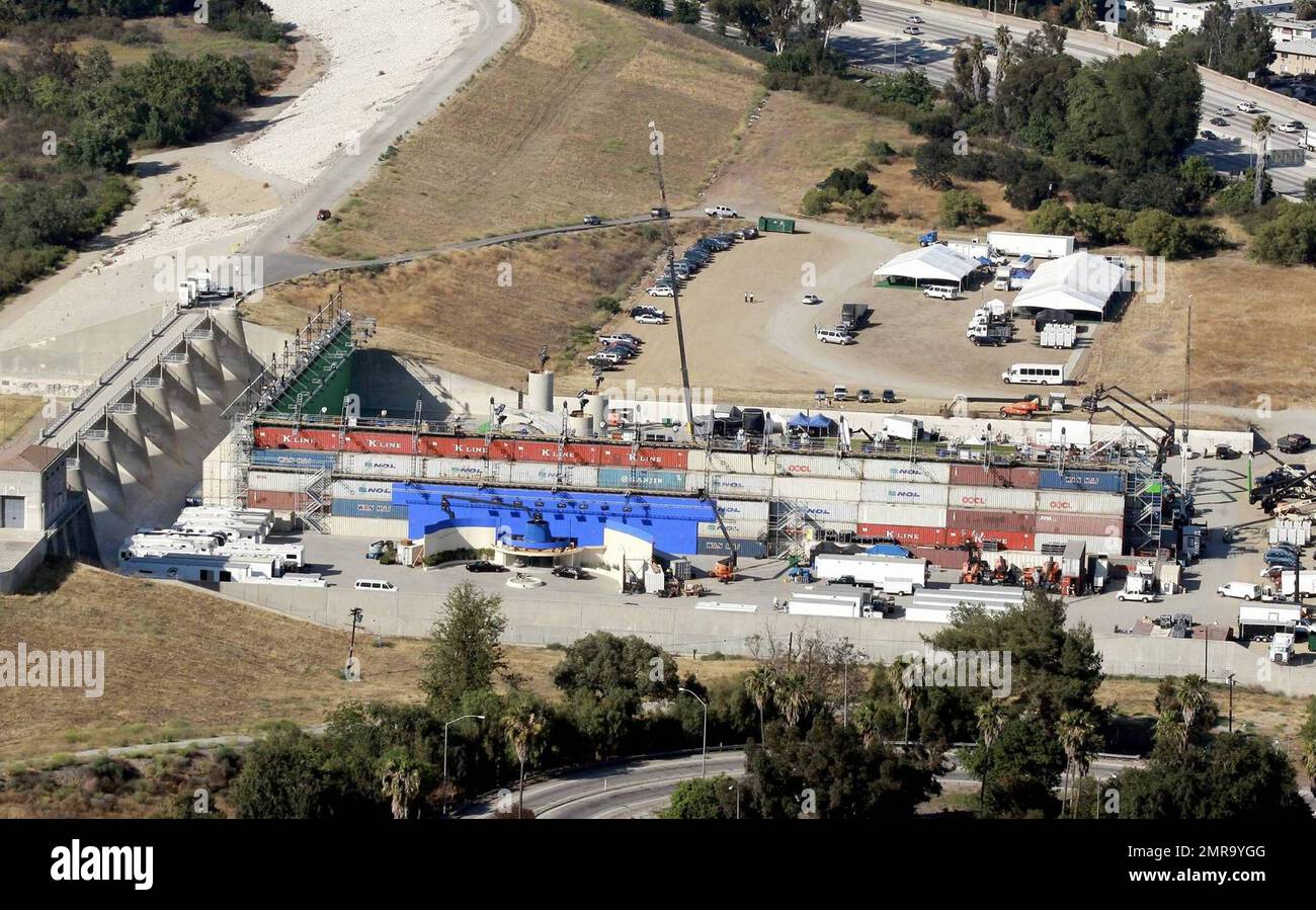 .EXCLUSIVE!! Aerial views of the "Iron Man II" film set in Encino, CA ...